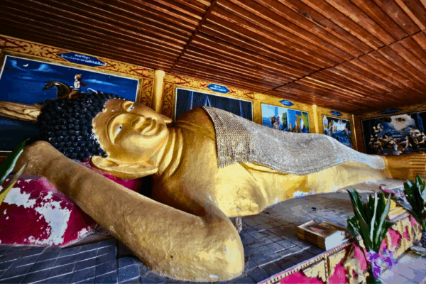 Phra That Mae Yen Temple: Pai's Premier Panoramic Viewpoint